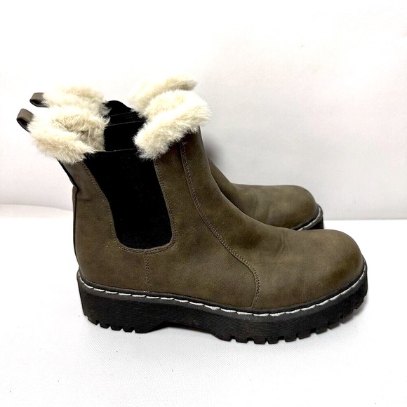 Portland Leather | Shoes | Portland Boot Company Boots Womens 7w Green ...